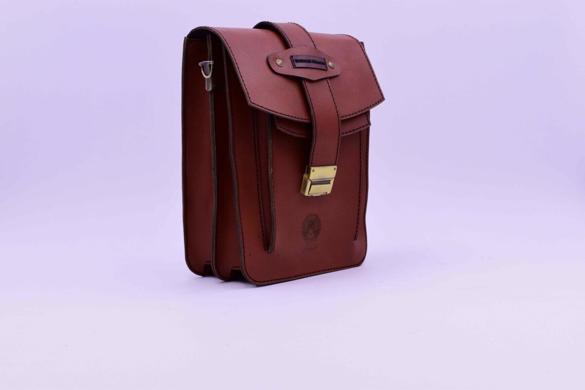 قیمت و خرید 11 مدل کیف کلاسوری مخصوص وکلا با لگو